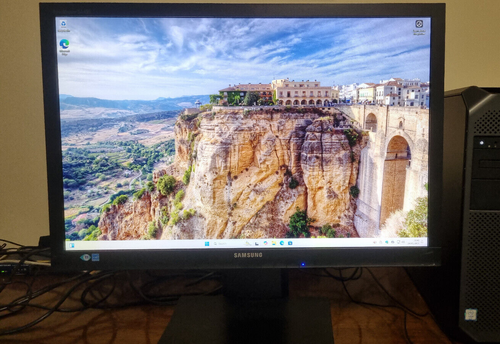 Samsung SyncMaster SA450 24 inch Widescreen LED LCD Monitor - Black ...