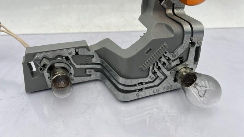 Platine feu arriere gauche TOYOTA AURIS 1 PHASE 1 2.0 D4D - 16V TURBO/R ...