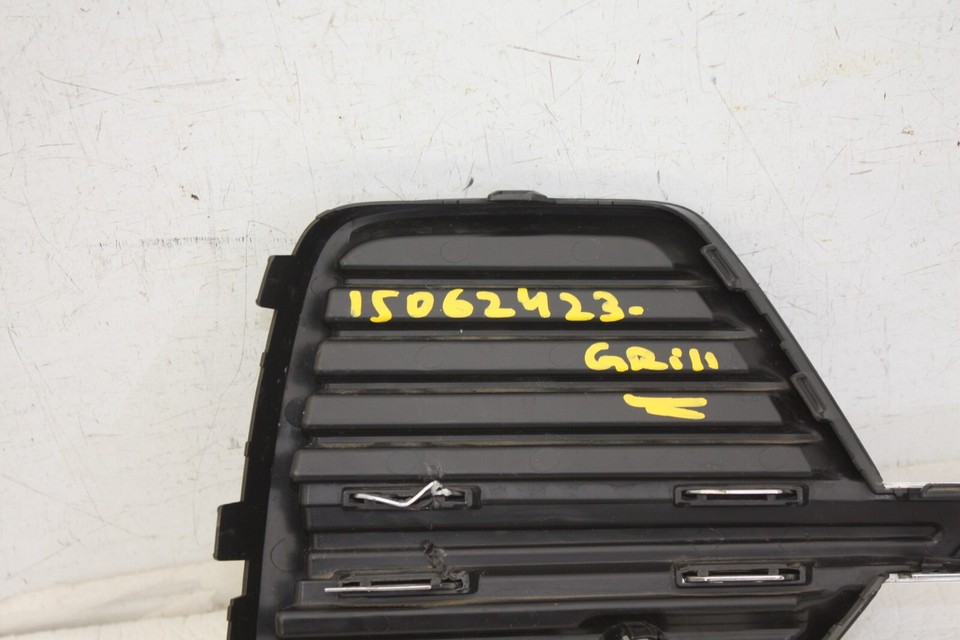 Volvo XC60 Front Bumper Left Grill 32234946 Genuine *DAMAGED* | eBay