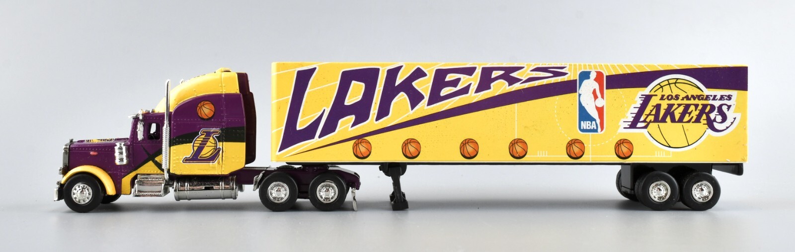 *Fleer LA Lakers 2004 Limited Edition Peterbilt Die-Cast Tractor ...