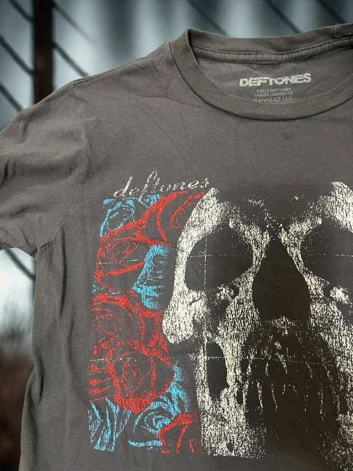 Deftones Skull Rose Graphic women’s Gray Medium T-Shirt Short Sleeve | eBay