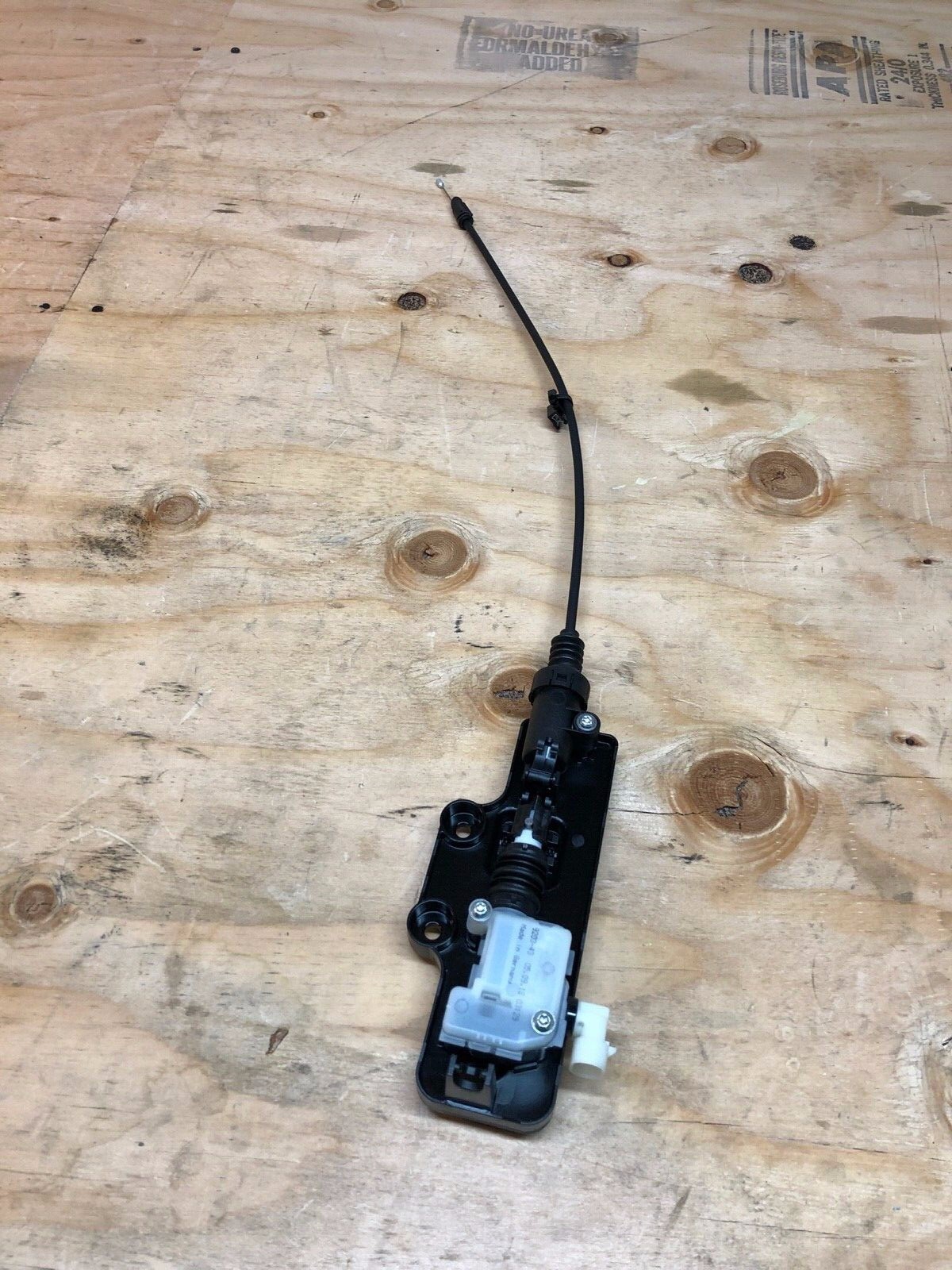 2016-2019 Tesla Model S Driver Side Secondary Hood Release Cable Latch ...