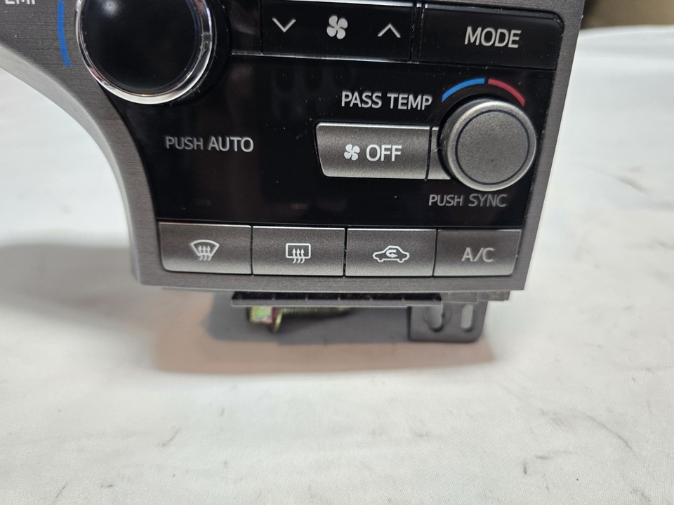 2009 - 2012 Toyota Venza Digital Dual Zone Climate Controls (OEM) 55900 ...