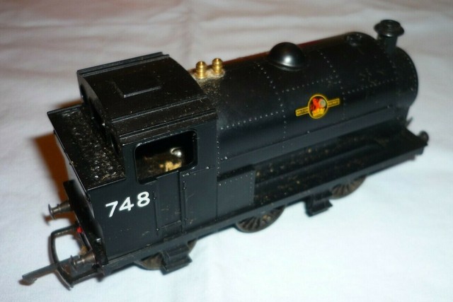 BR Class 2f Saddle Tank Locomotive 748 by Tri-ang Hornby R153 Body Only ...