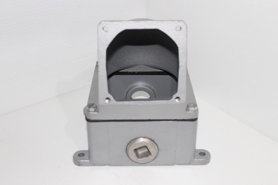 ⭐NEW⭐ APPLETON ADR6034 60-Amp PIN&SLEEVE RECEPTACLE & BACK BOX AJA410 ...