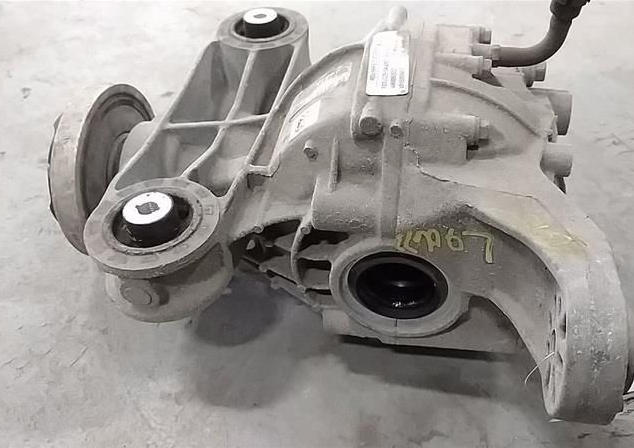 2015-2019 DODGE CHARGER RWD REAR AXLE DIFFERENTIAL CARRIER ASSEMBLY 2. ...