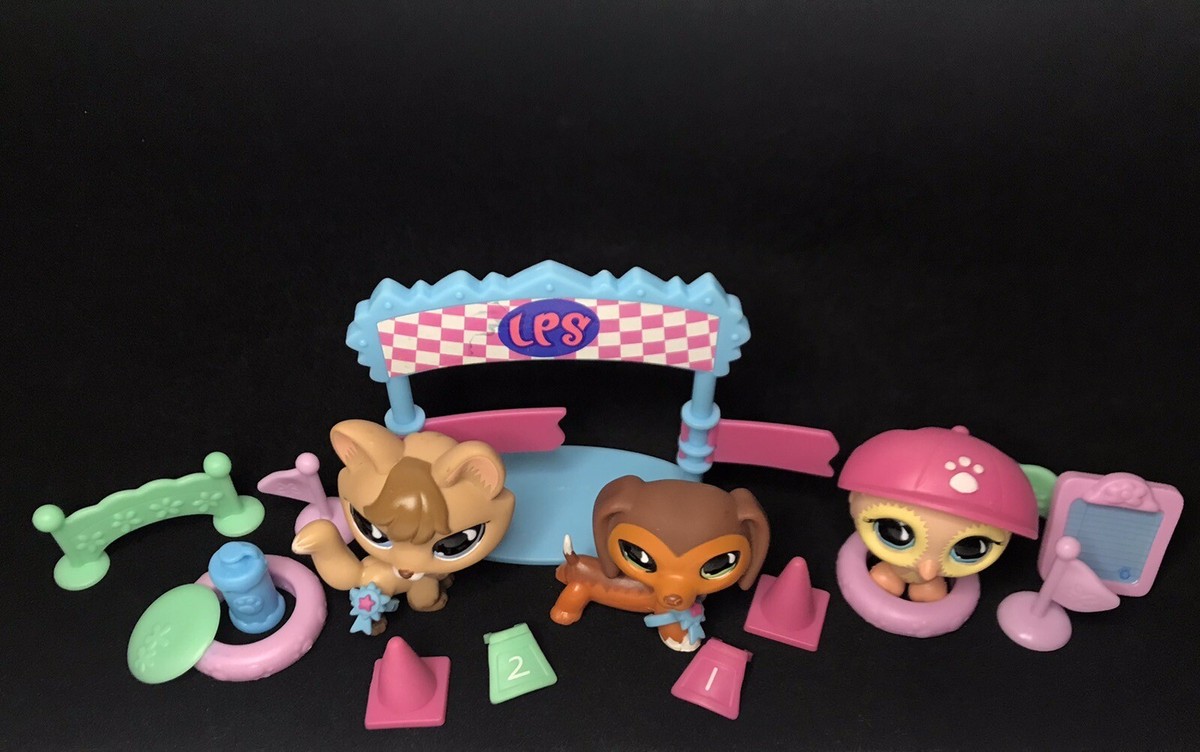 Littlest Pet Shop Dachshund 675