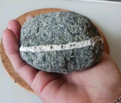 HUGE GENUINE STRIPED WISHING ROCK WISH STONE WHITE BAND STRIPE LINE ...