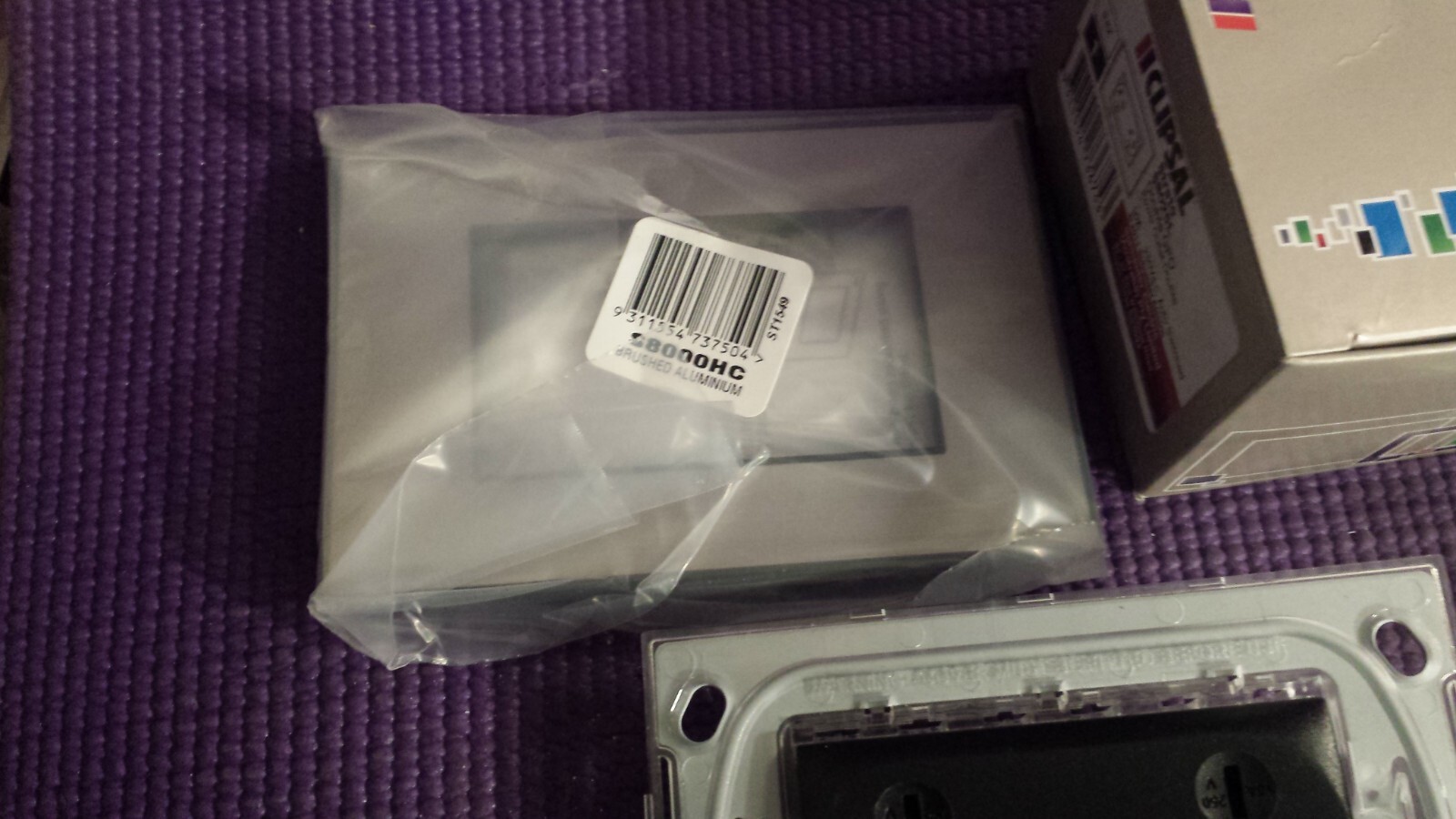 Clipsal Strato S8025L Double GPO 10A 250Vac Auto Switched Power Point ...
