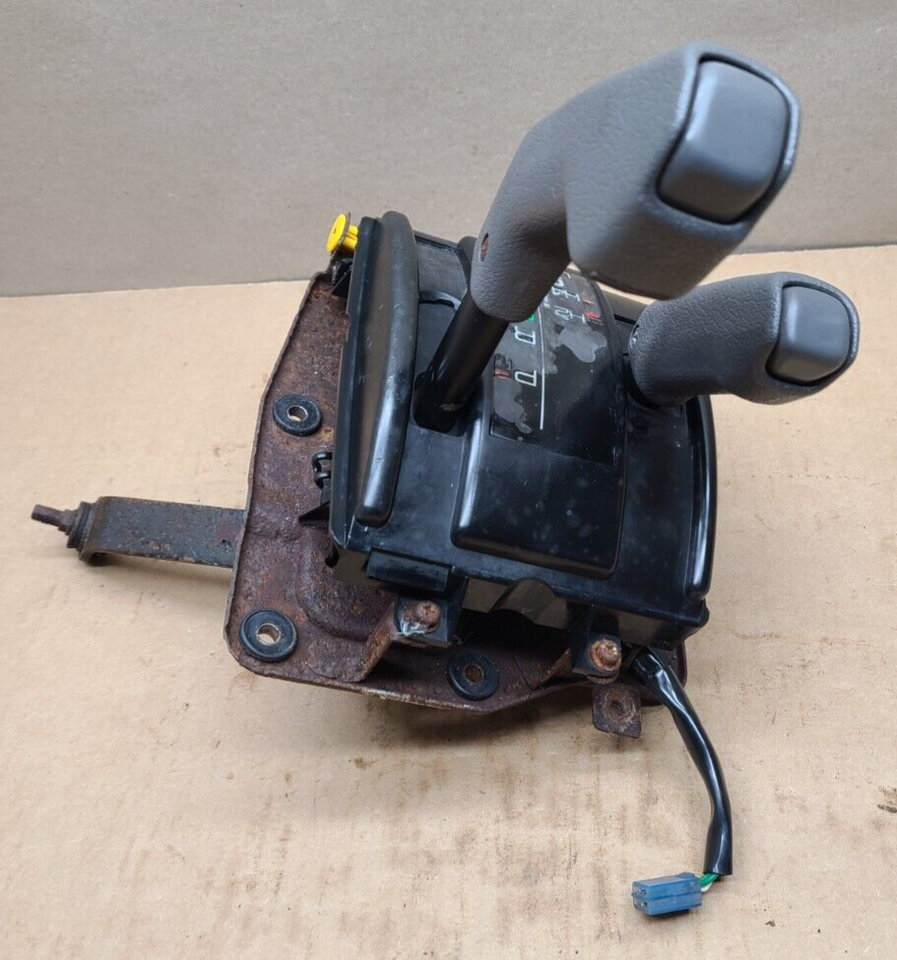 89-95 Toyota 4Runner 4X4 4WD Floor Shifter Assembly Factory SR5 90 91 ...