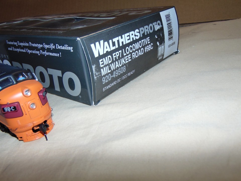 WALTHERS PROTO HO 920-49508 MILWAUKEE ROAD FP7 DIESEL + BOX | eBay