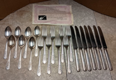 Wm A Rogers A1 Plus Oneida Ltd 1938 ROSALIE PATTERN 22 Pc Silver Plate ...