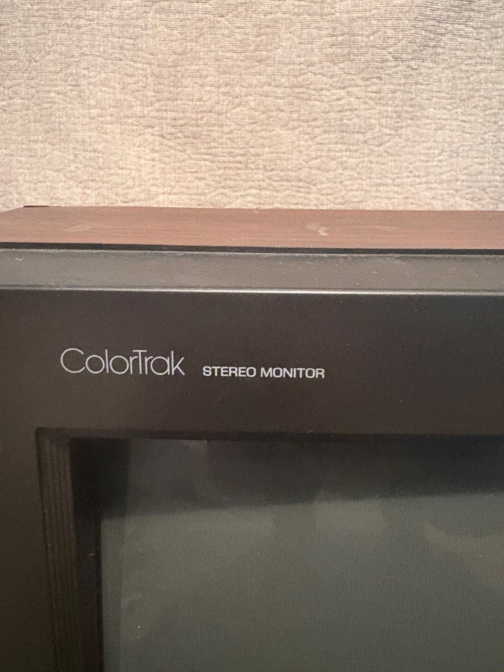 RCA 19" Colortrak CRT TV F2057OWN, Wood Grain, No Remote, Works, Retro ...