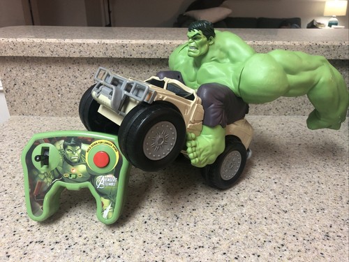 Jakks 2015 Incredible Hulk Remote Control Smash Car - Marvel Avengers ...