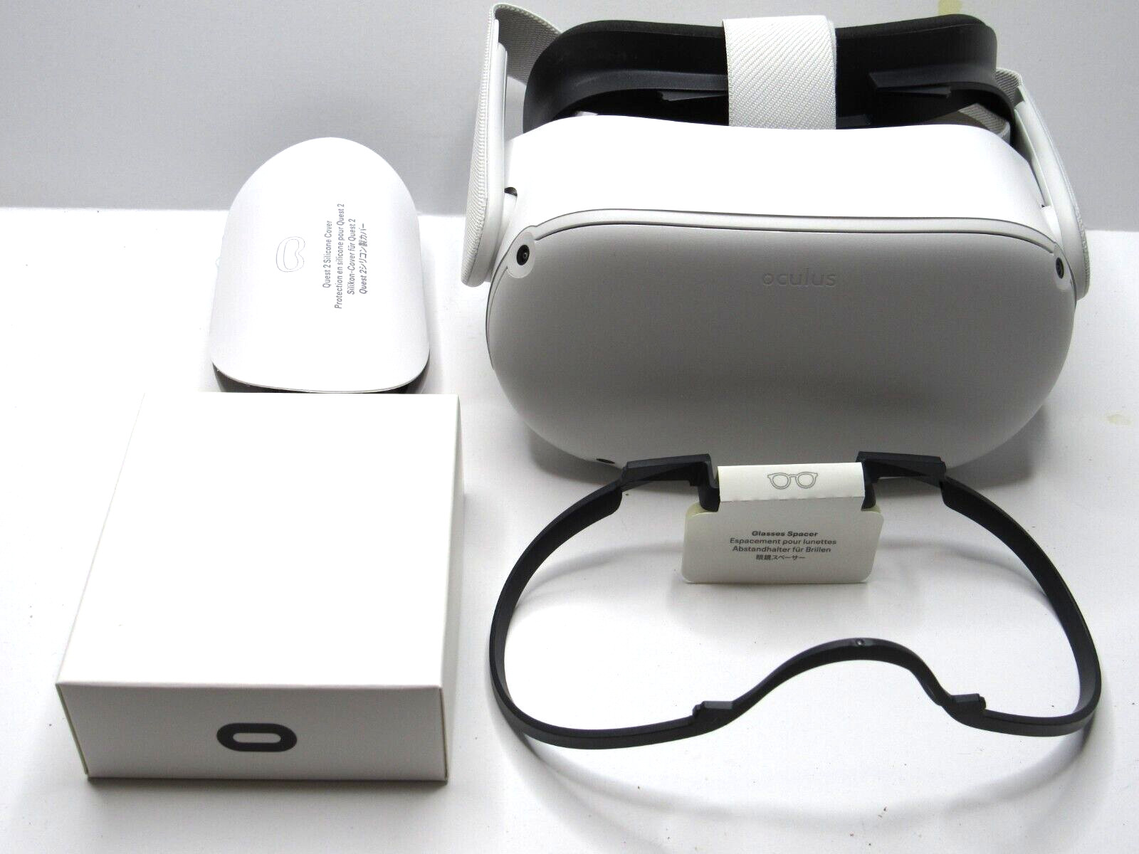 Meta Oculus Quest 2 128GB Headset with Silicone Protector ** NO ...