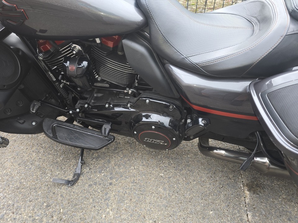 Harley Davidson Street Glide Cvo 2018 with reverse gear | eBay UK