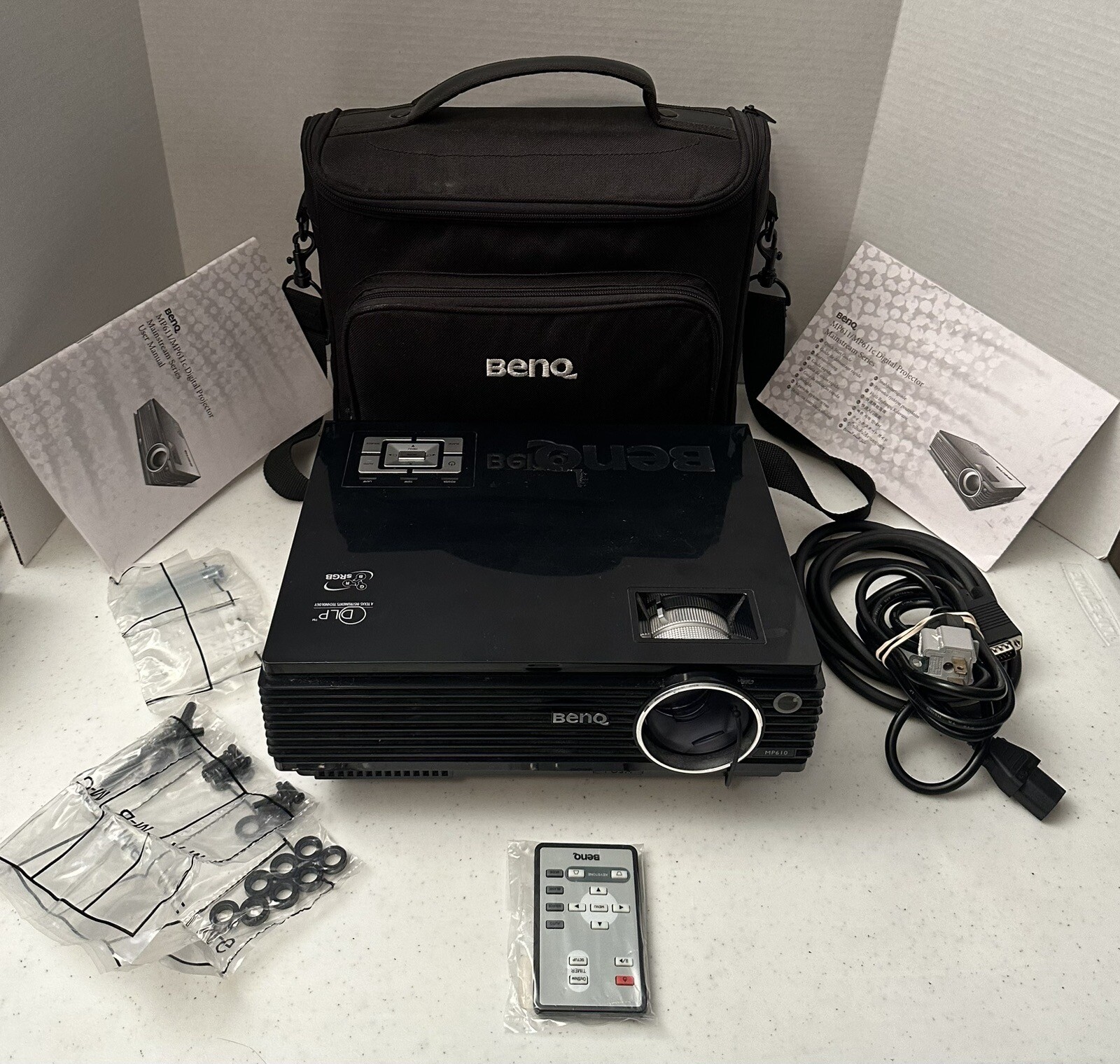 BenQ MP610 SVGA 2000 ANSI Lumens 2000:1 Portable Projector W/ Lamp ...