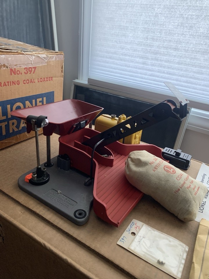 1948 VINTAGE LIONEL O GAUGE 397 OPERATING COAL LOADER WITH LIGHT - Plus ...