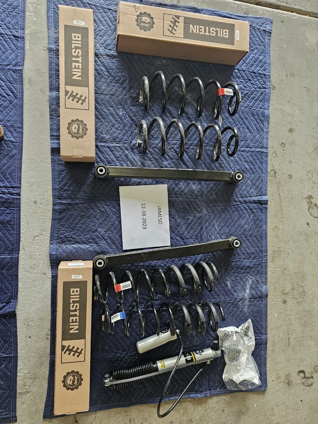 JEEP JL 4 door MOPAR Lift Kit with BILSTEIN RESERVIOR SHOCKS for 3.6 ...