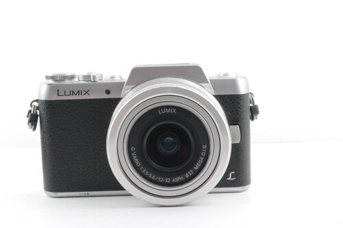 Panasonic LUMIX DMC-GF7 Digital Camera Body silver 12-32mm Lens tested ...
