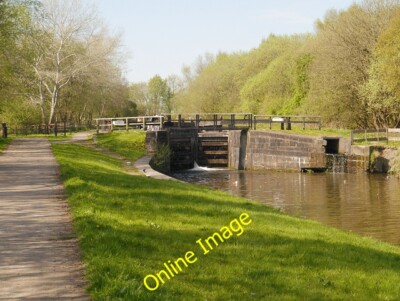 Photo 6x4 Leeds and Liverpool Canal, Poolstock Lower Lock Ince in ...