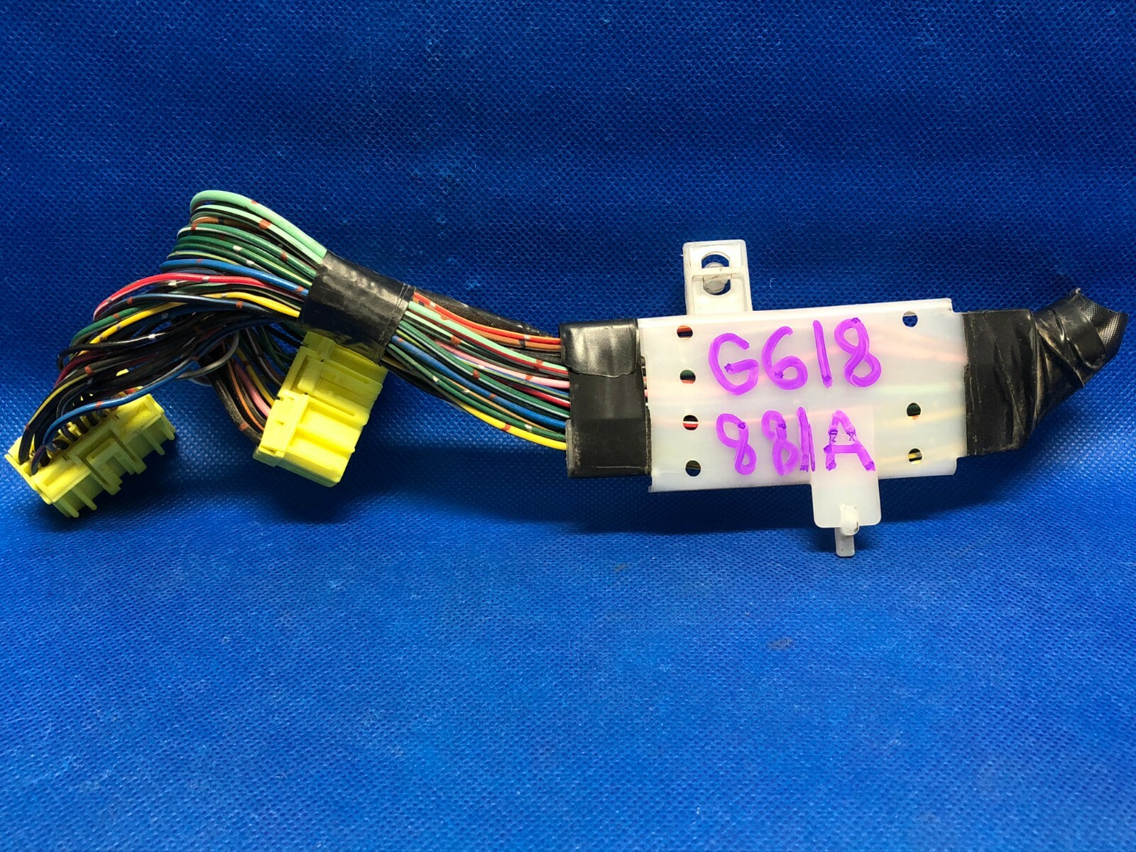 ECU ECM MODULE HARNESS PLUG WIRING CONNECTOR MAZDA B2600i TRUCK G618 ...