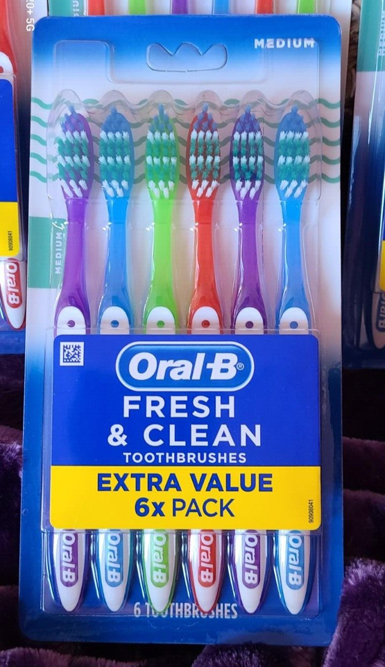 24 New Oral-B Fresh and Clean toothbrushes, Medium Bristles, Free ...