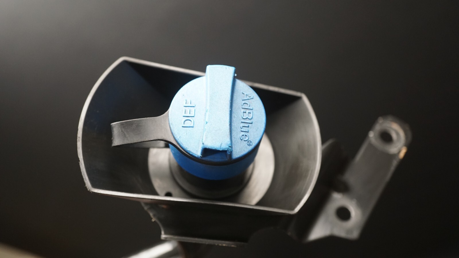 OEM 2016 BMW X5 X6 F15 F16 ADBLUE FUEL TANK SCR CONTAINER 7295653 / ...