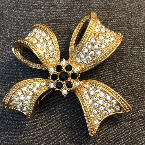 ROMAN Signed Bow Brooch Black & Clear Pave Rhinestones Gold Tone Ribbon ...
