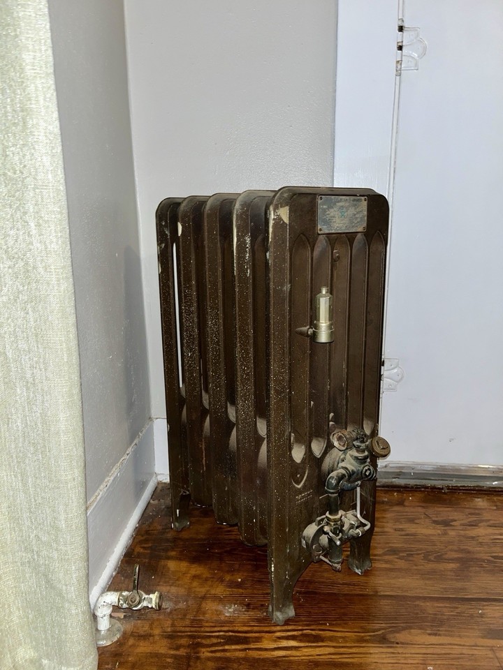 1920s Clow Gasteam Antique Cast Iron Radiator! Great Conditions Works ...
