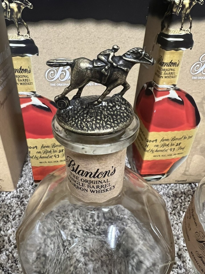 Complete Set 8 Blanton's Bourbon Whiskey Cork Stoppers w Empty Bottles ...