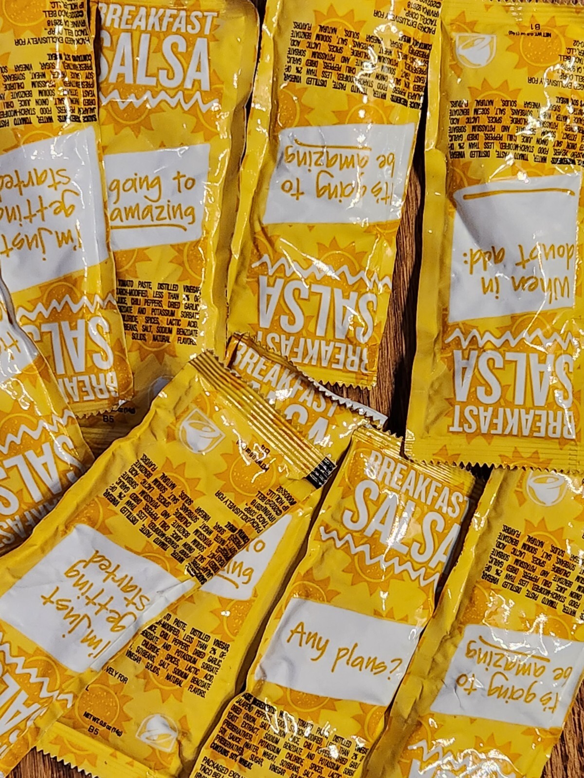Taco Bell Breakfast Salsa Hot Sauce 12 Yellow Packs Packets Condiments ...