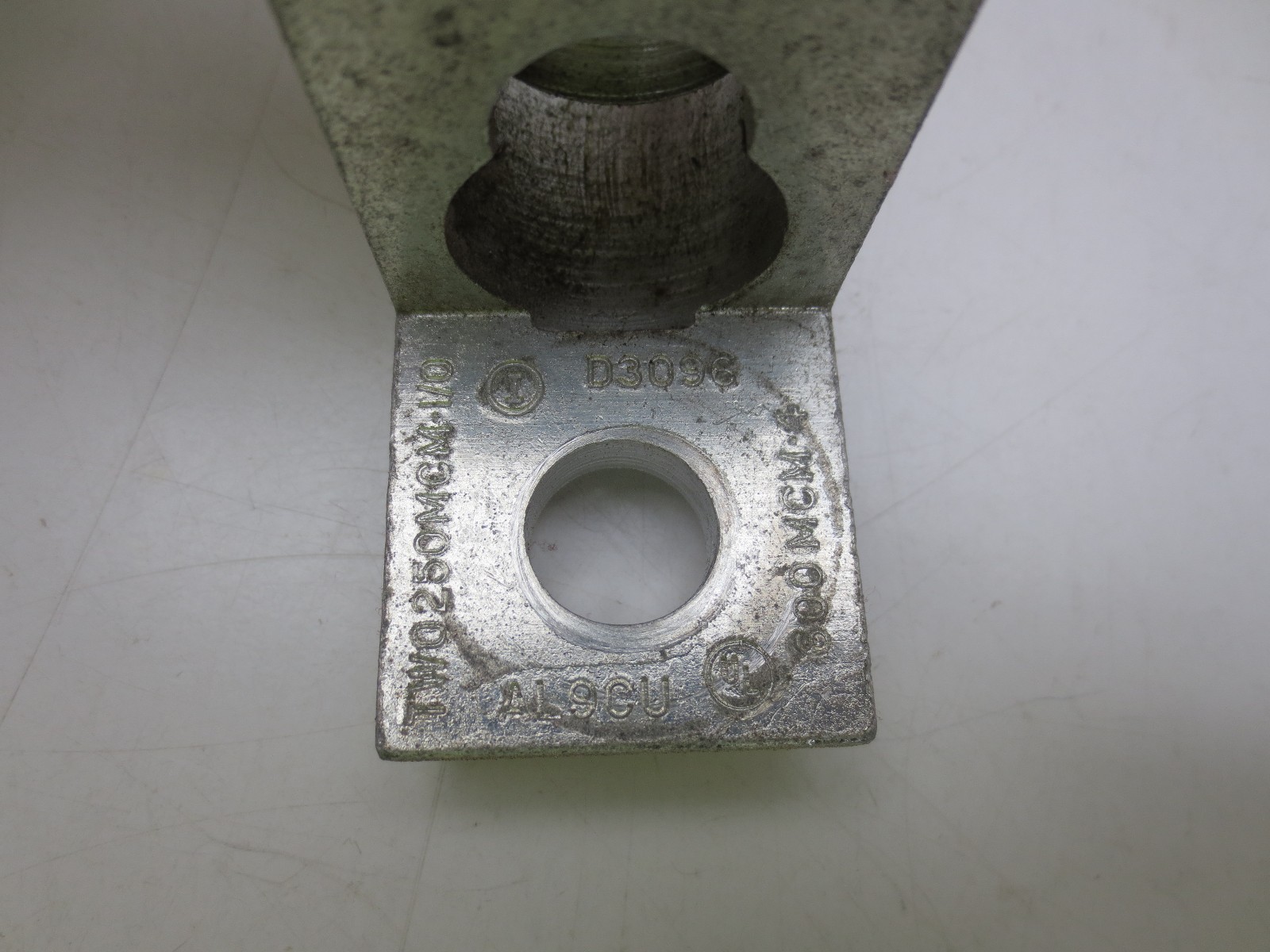 Square D Lugs AL9CU ILSCO D3096 600 MCM for sale online | eBay