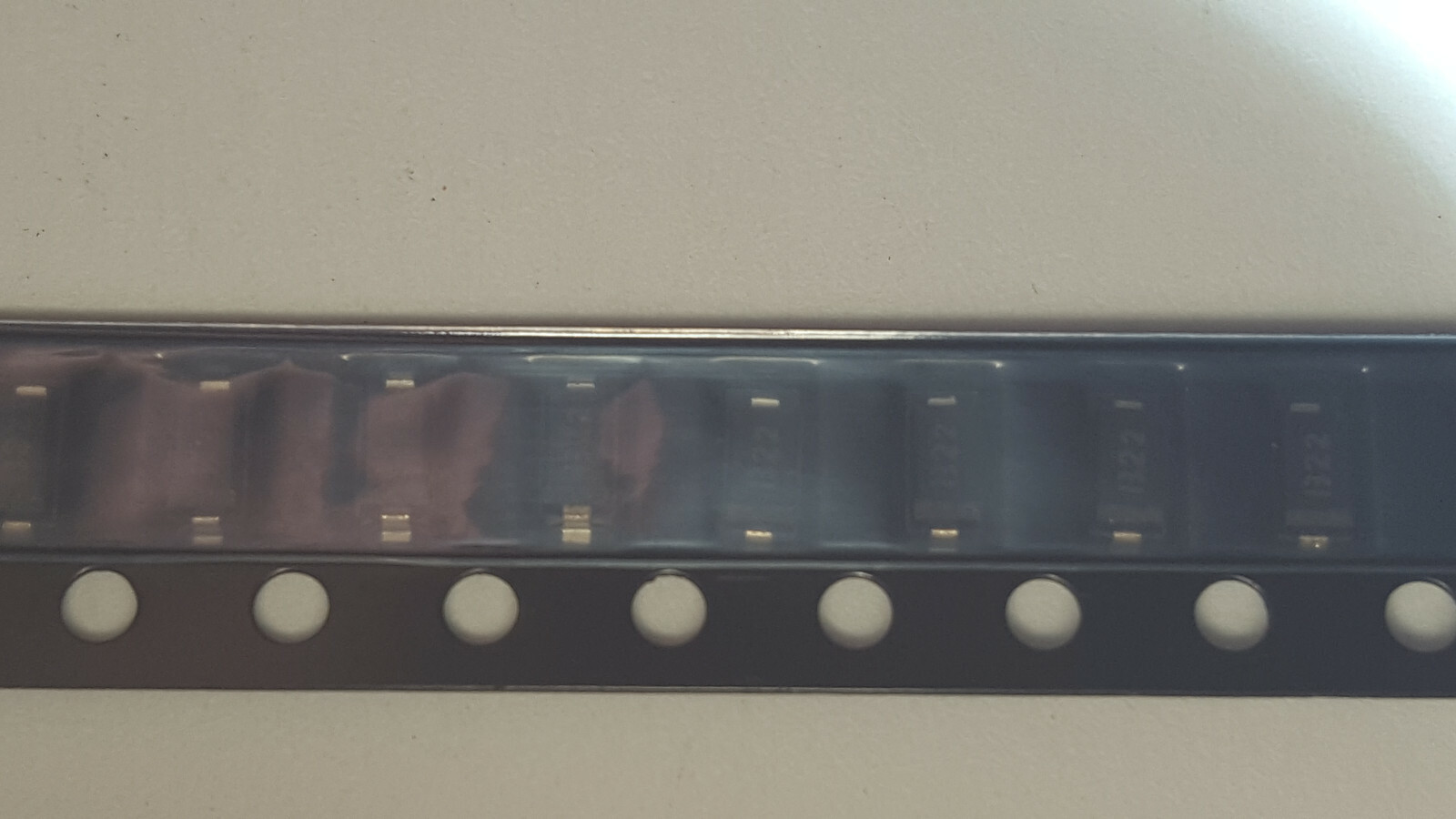 Lot of 120 ON-SEMI Part # MBR0520LT1 Diode Schottky 20V 0.5A 2-Pin SOD ...