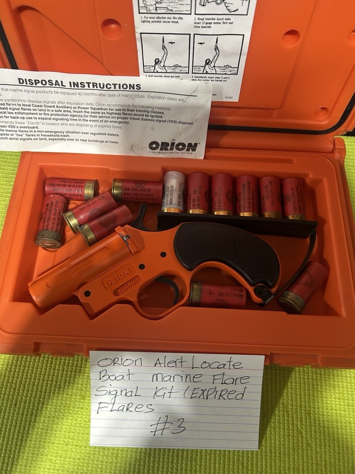 Orion Alert/ Locate Boat Marine Flare Signal Kit, Expired Flares.case ...