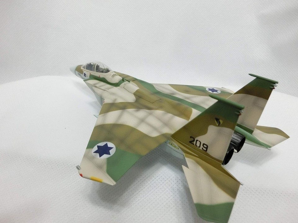 Easy Model 37124 1:72-F-15i Ra'am (Thunder) Eagle-Israeli Defe Pre ...