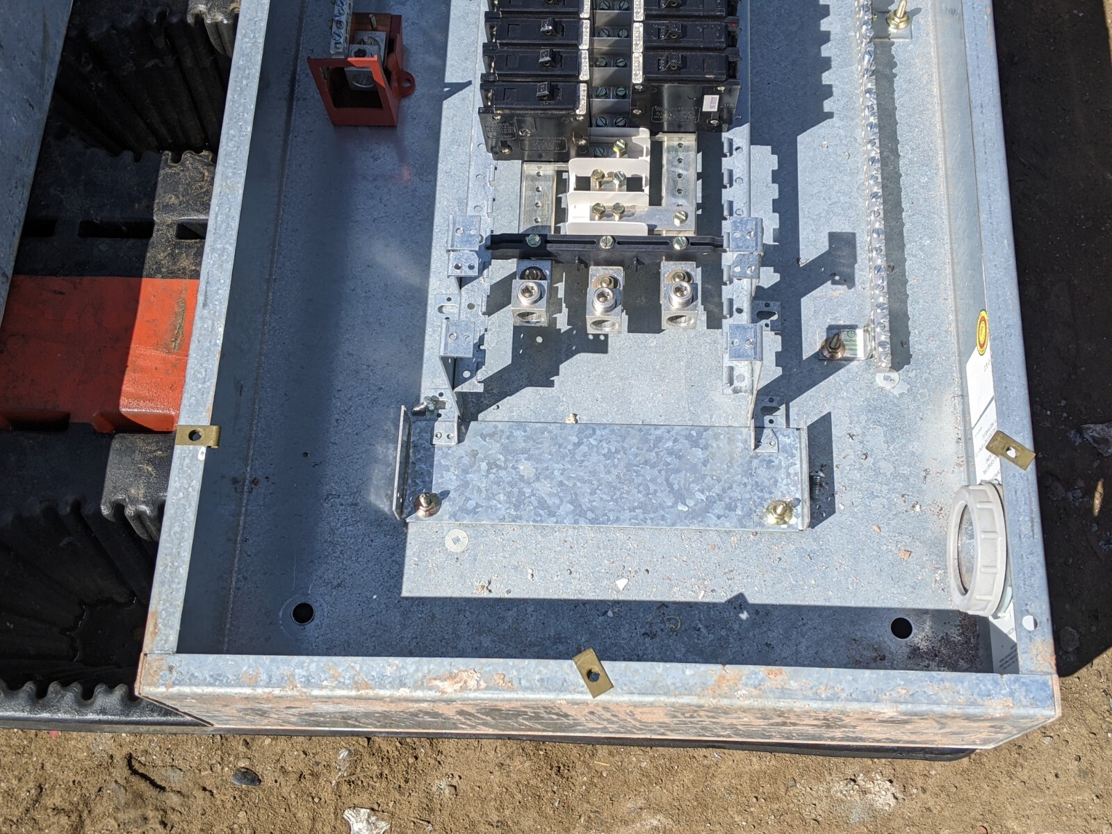 Cutler Hammer PRL1 Panelboard 225A 120/208 Volt 3 Phase 4W 42 Space Pow ...