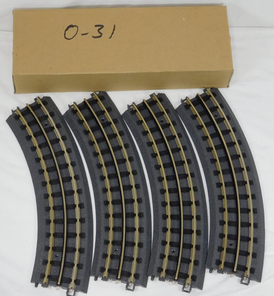 MTH 40-1002 RealTrax Curved Track 031 Lot of FOUR sections Half circle ...