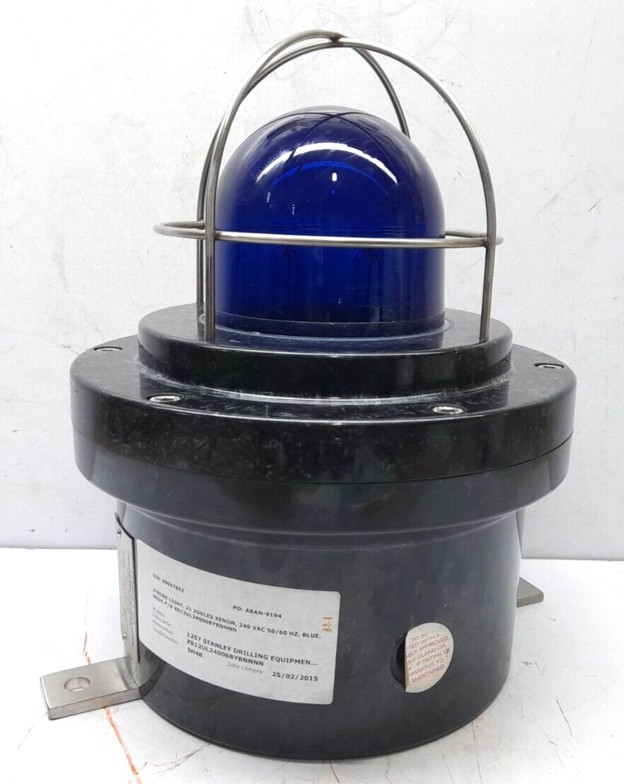 MEDC XB12 UL24006BYBNNNN Strobe Light Blue 21 Joules Xenon 240VAC 50 ...