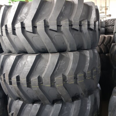 19.5L-24, 19.5-L24 (2-Tires) RC 12 PLY R4 Rear Backhoe Tractor Tires ...