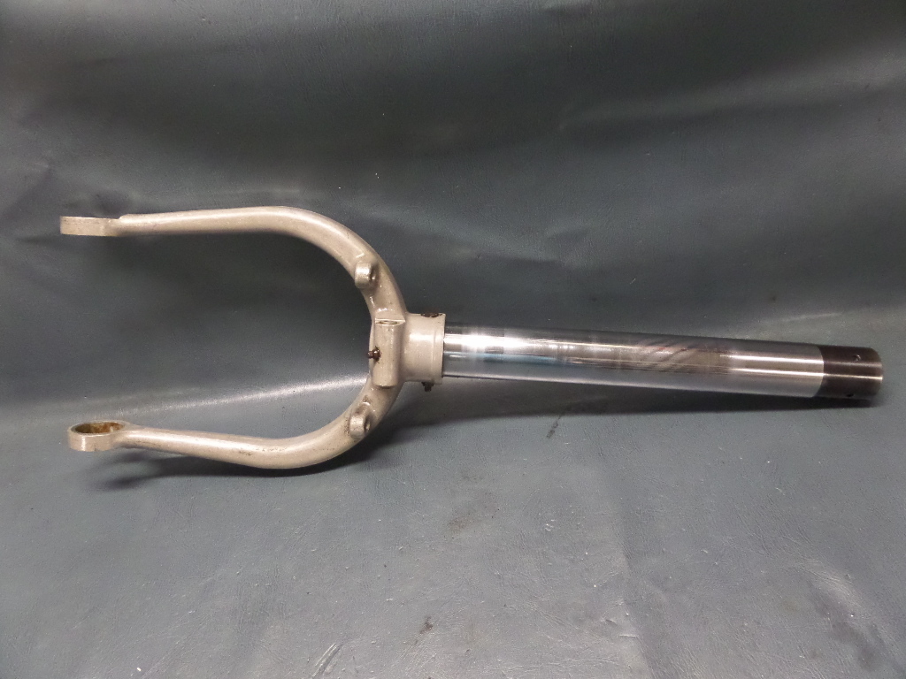 PIPER PA-23-250 AZTEC E NOSE LANDING GEAR FORK AND TUBE D4636-1-G W ...