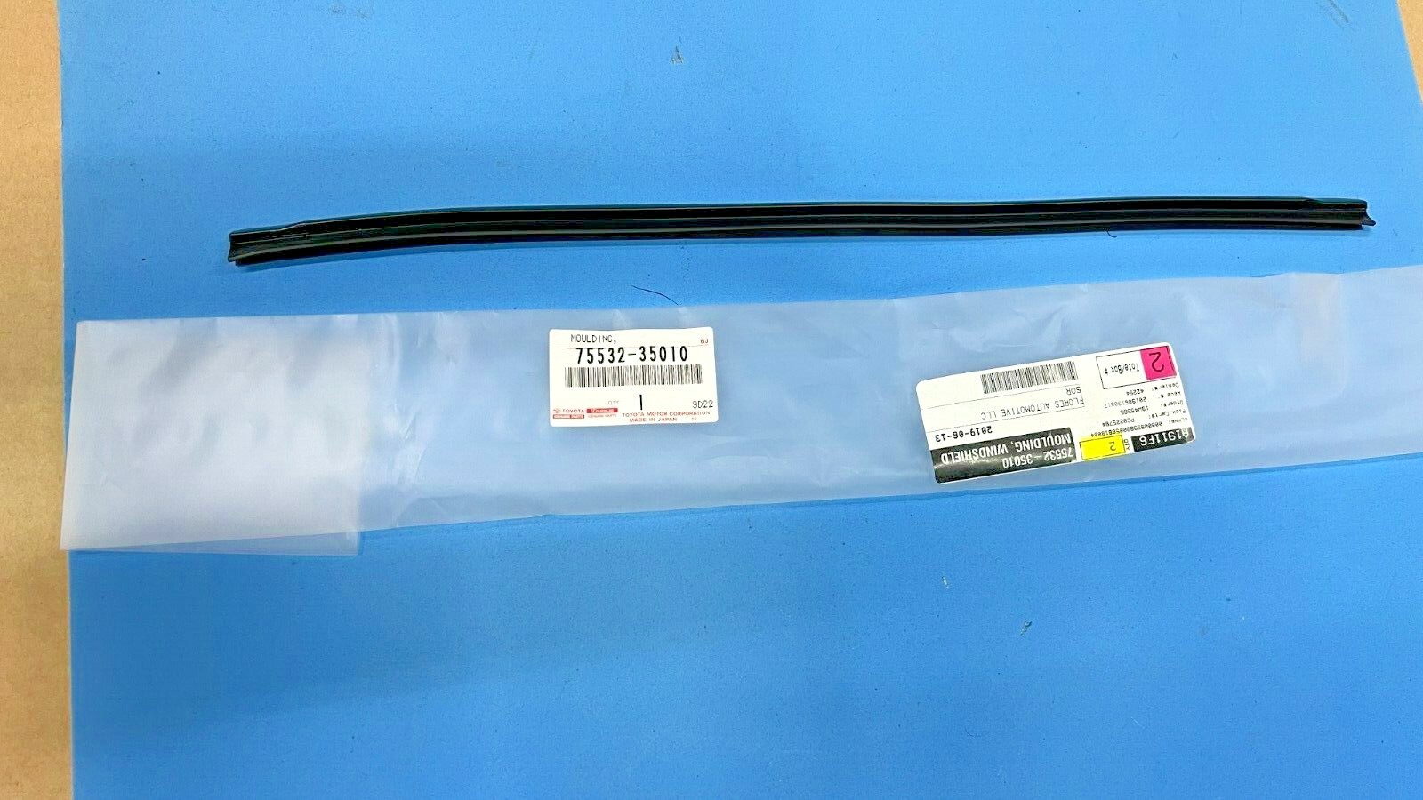 GENUINE (2007-2014) FJ Cruiser Molding, Windshield, Outside RT OR LT ...