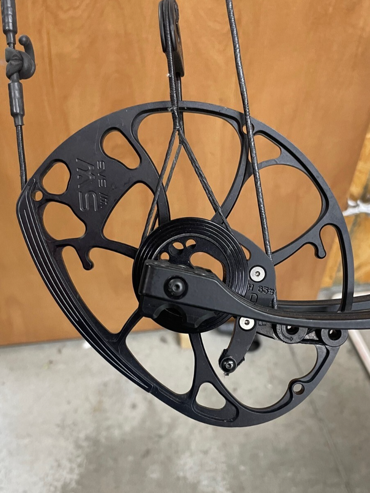 Mathews Phase 4 29 Compound bow 65lb RH Black 4606489 | eBay