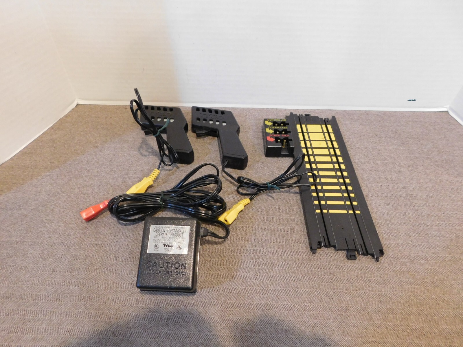 Tyco HO Slot Terminal Track, Controllers, Power Pack #B5832 | eBay