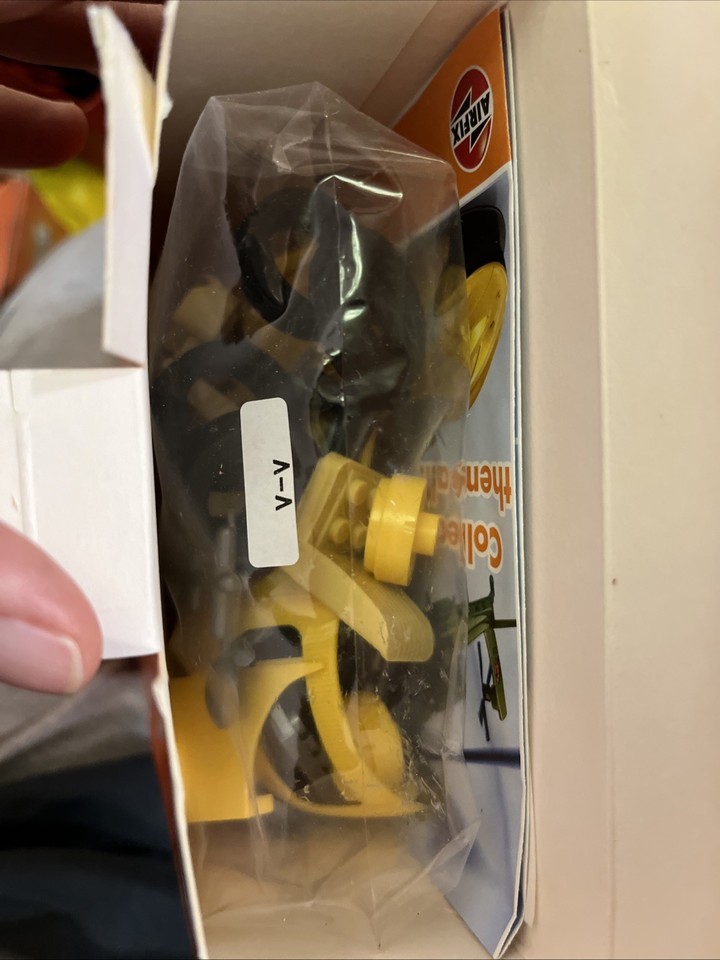 Airfix QUICK BUILD Volkswagen VW Beetle Snap Together Plastic Model Kit ...