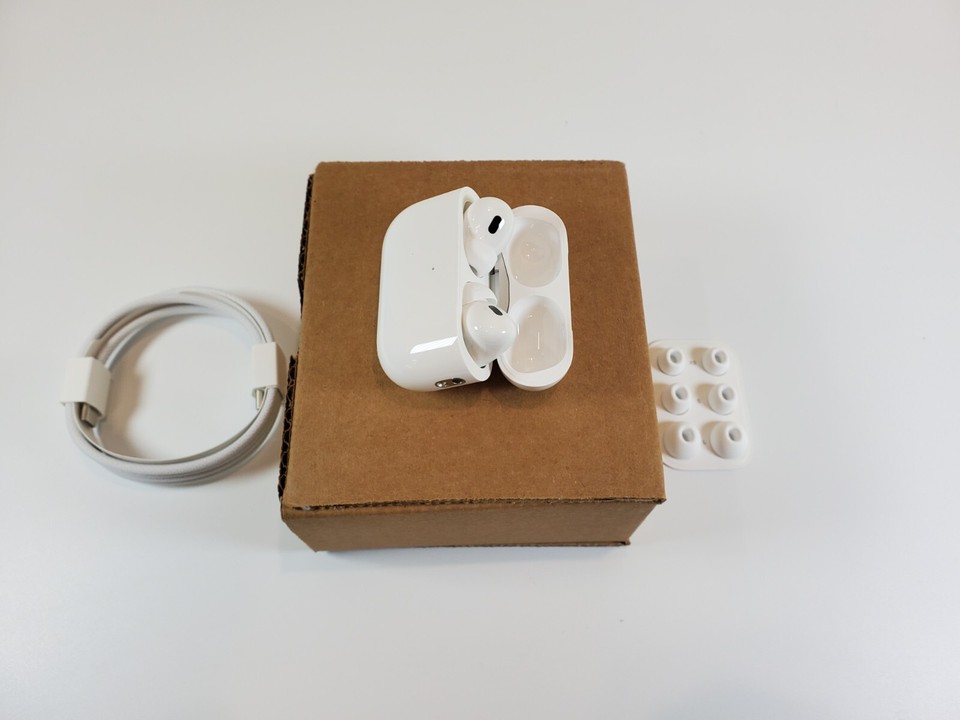 Apple AirPods Pro 2nd Generation 2023 A2968 Magsafe USB-C Charging ...