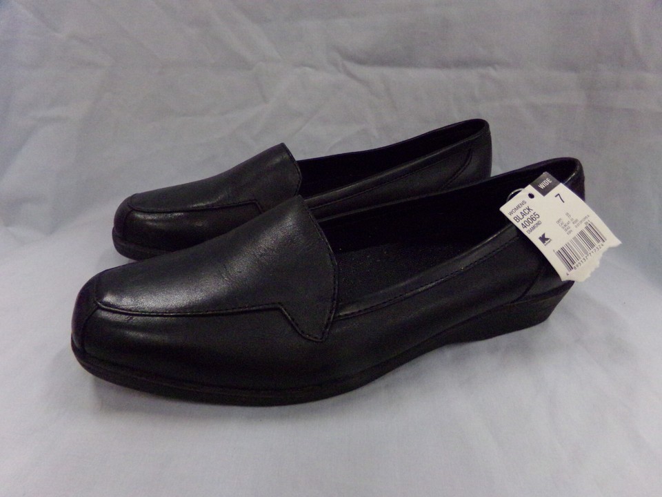 Women's Cobbie Cuddlers Slip on Loafers Size 7 W Leather Flats Black ...