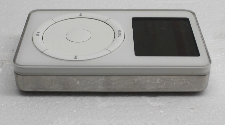 Apple iPod Classic 2nd Generation A1019 20GB Bundle, Tested Excellent ...