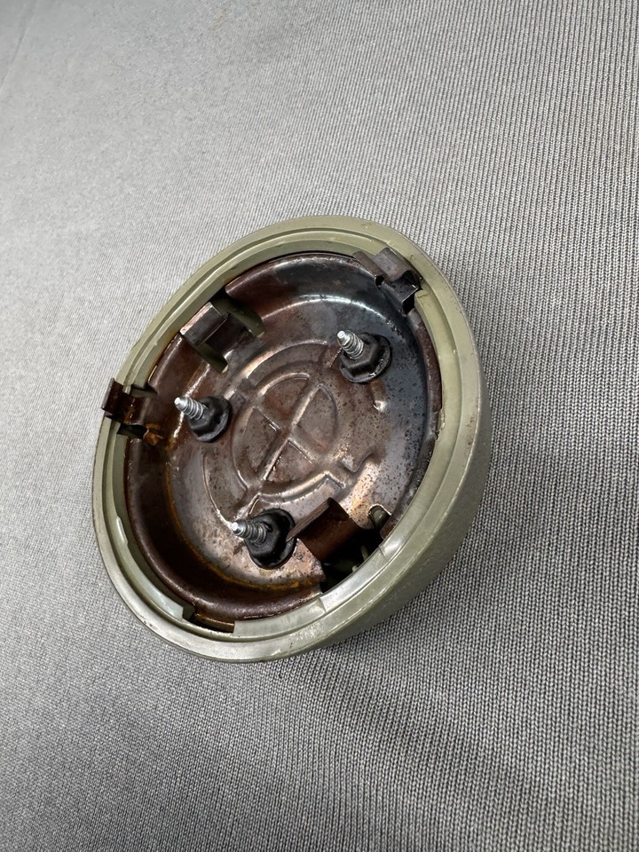 1968-1969 Oldsmobile Cutlass Vista Cruiser 88 98 Steering Wheel Horn ...