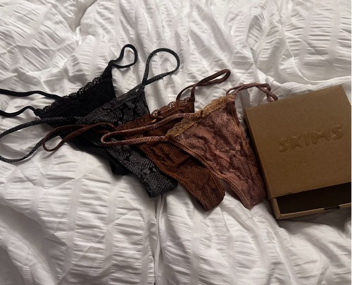 Skims FITS EVERYBODY LACE STRING THONG 4 PACK box set SIZE small ️SOLD ...
